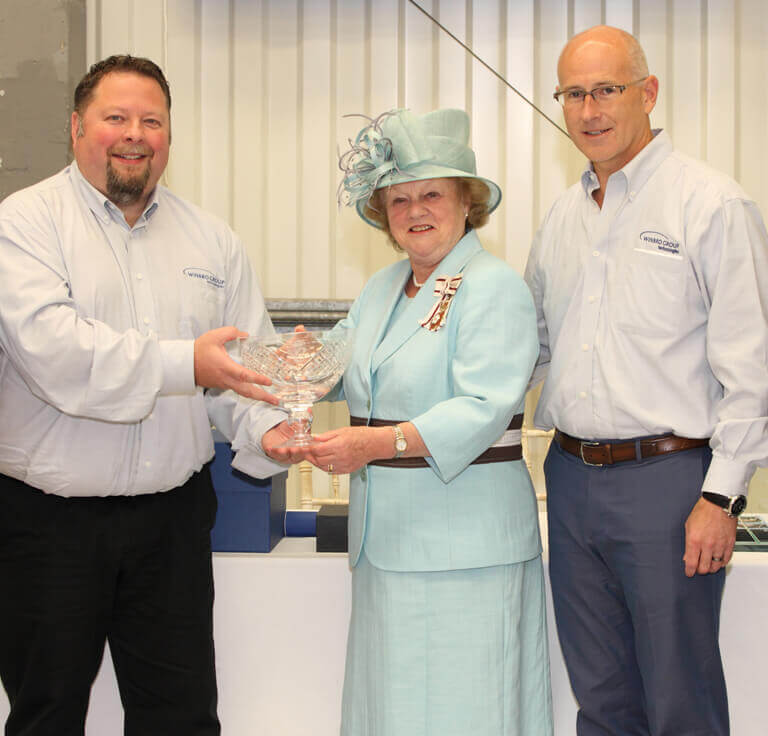 Lady Gretton presents Queen's Award to Winbro | Quaser Machine tools Inc.